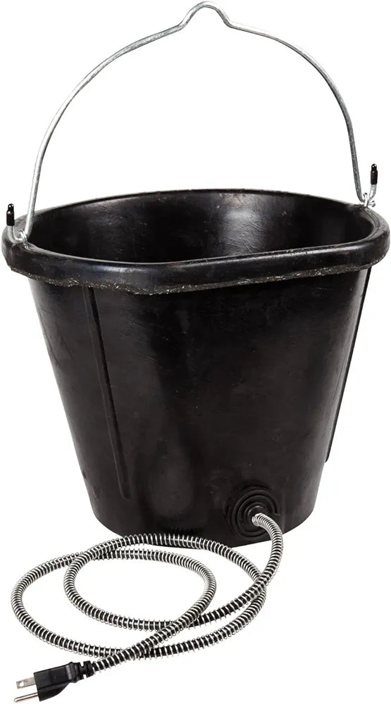 4.5 Gallon Heated Rubber Flat-back Bucket (18 qt.) – Alaska Hay & Feed ...
