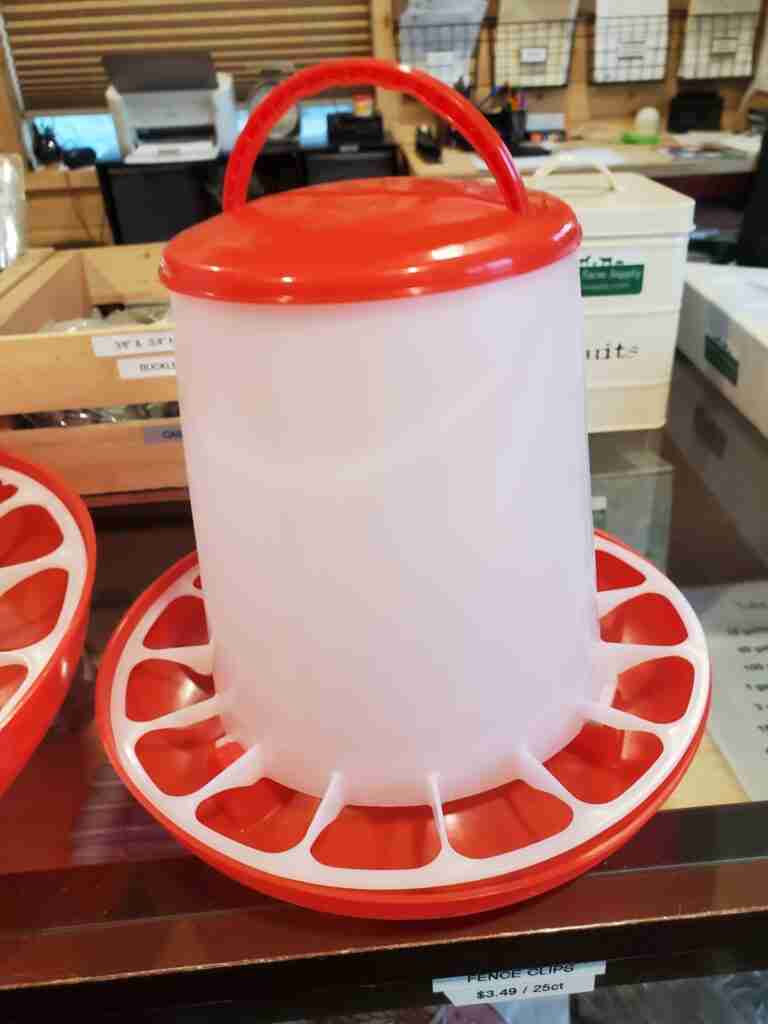 6.7lb Chicken Feeder (Mini) – Alaska Hay & Feed Supply